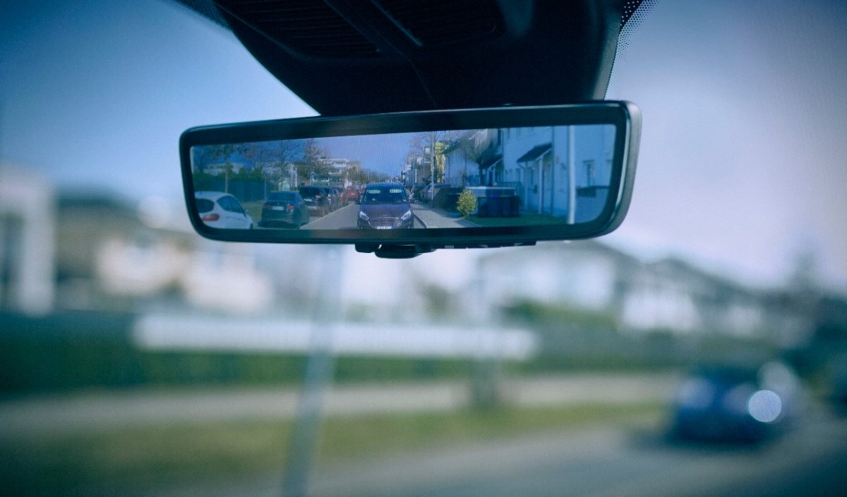 Cómo es el espejo retrovisor inteligente que Ford está desarrollando ...