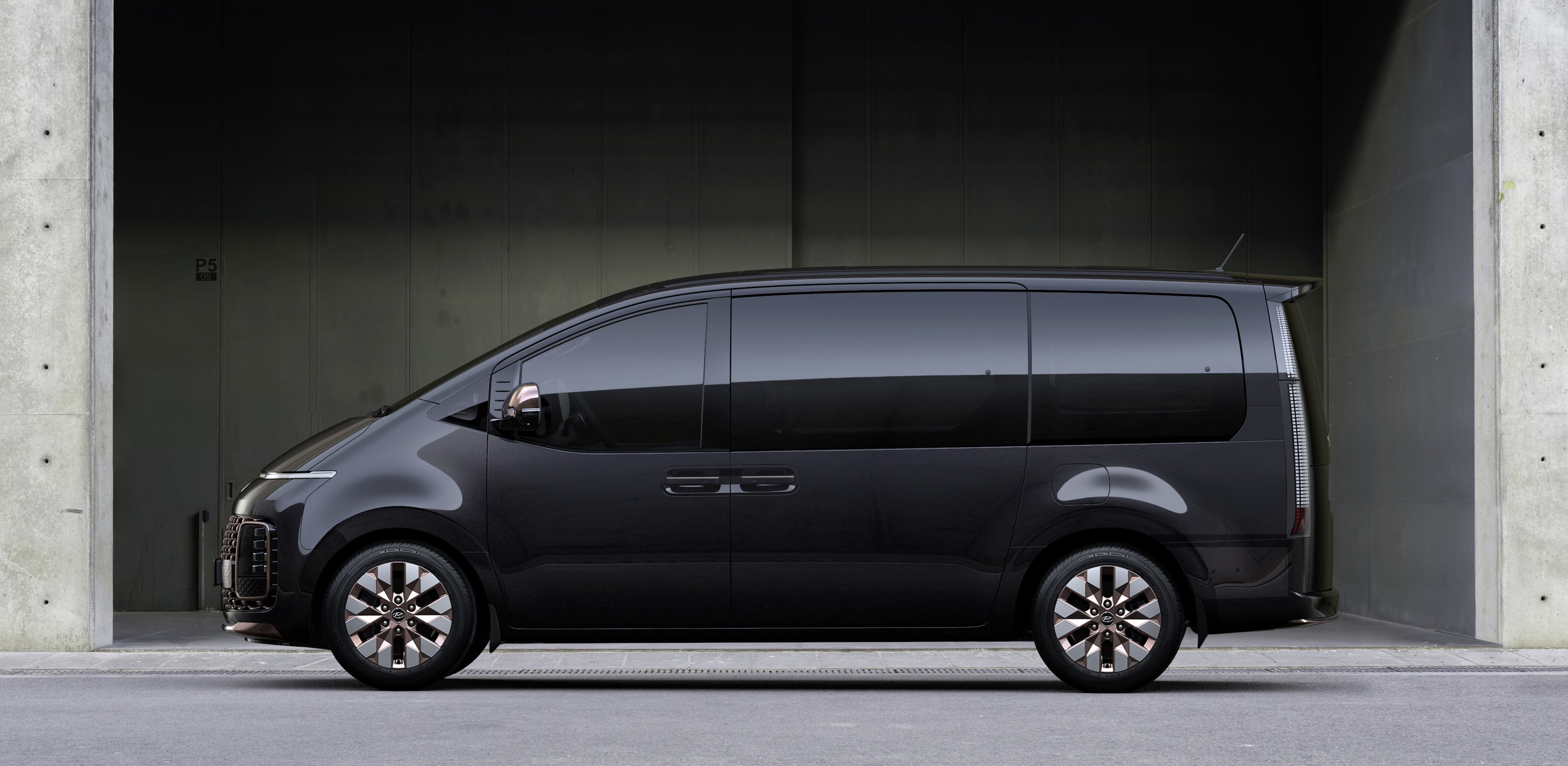 Hyundai revela detalles sobre la STARIA, la nueva MVP de la marca ...