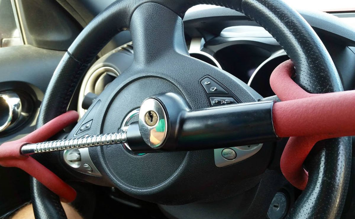 La policía de Milwaukee en Wisconsin regala seguros de volante a ...