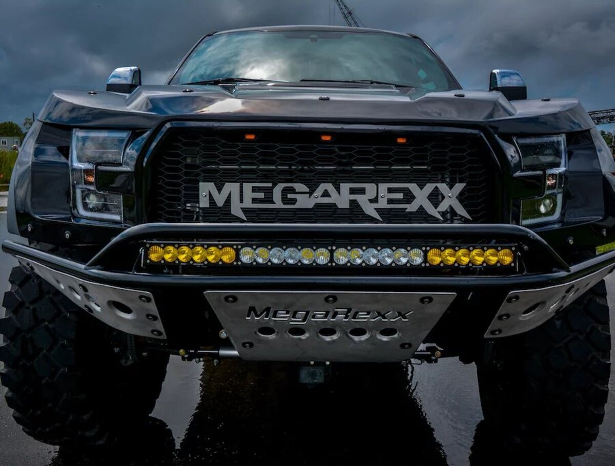 MegaRexx MegaRaptor; el gigantesco Ford F-250 con neumáticos de 46 ...