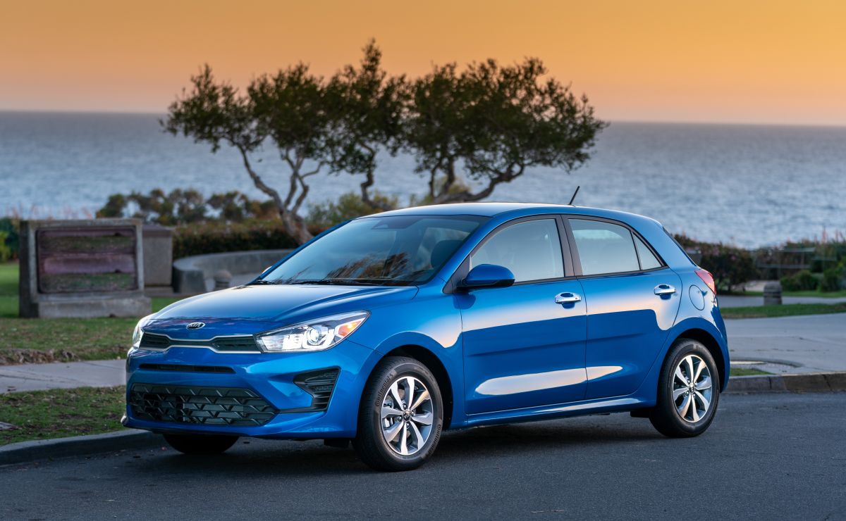 Los 5 autos de 4 cilindros más económicos que puedes encontrar ahora ...