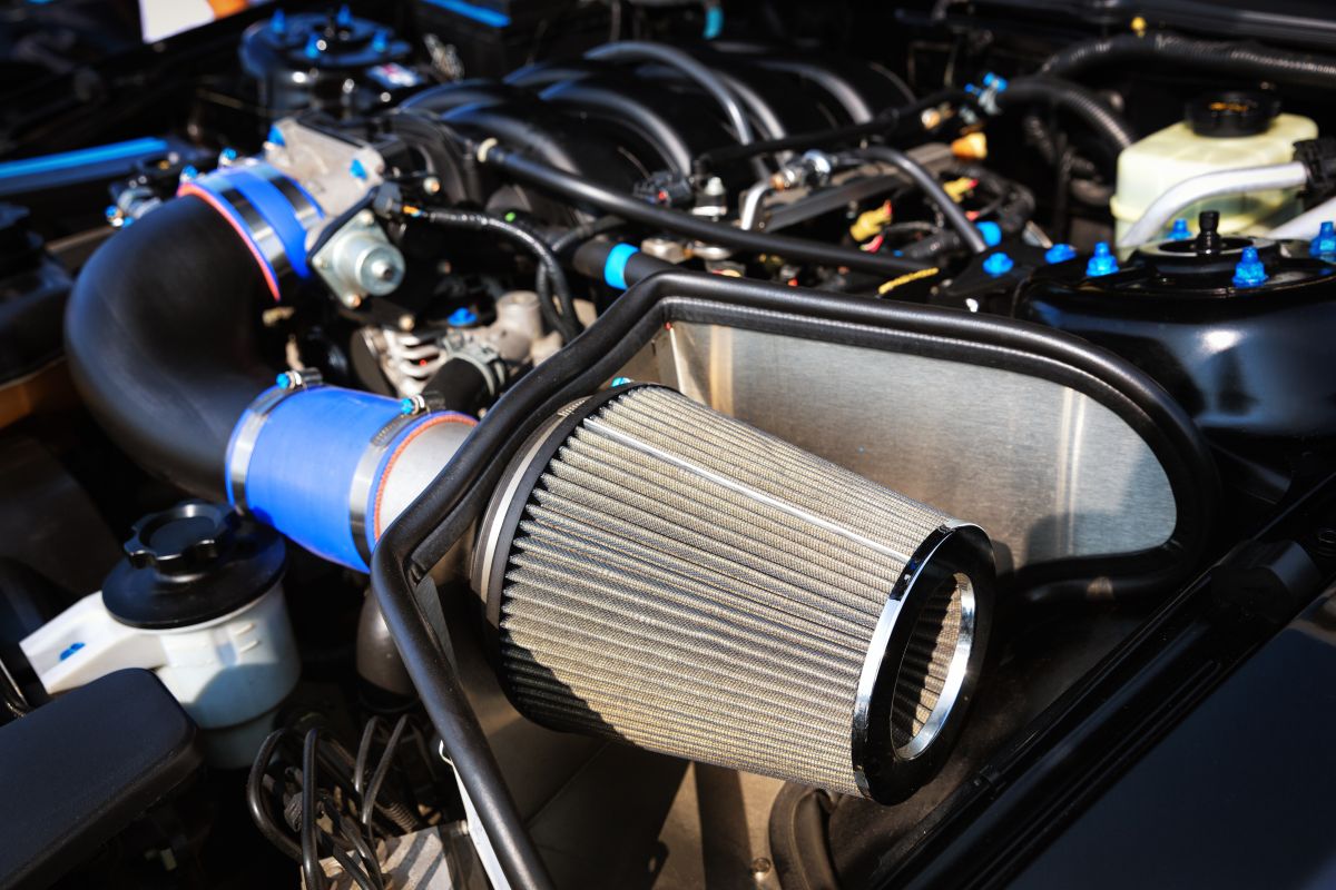 Cómo un air intake system puede darle más poder a tu auto - Siempre Auto