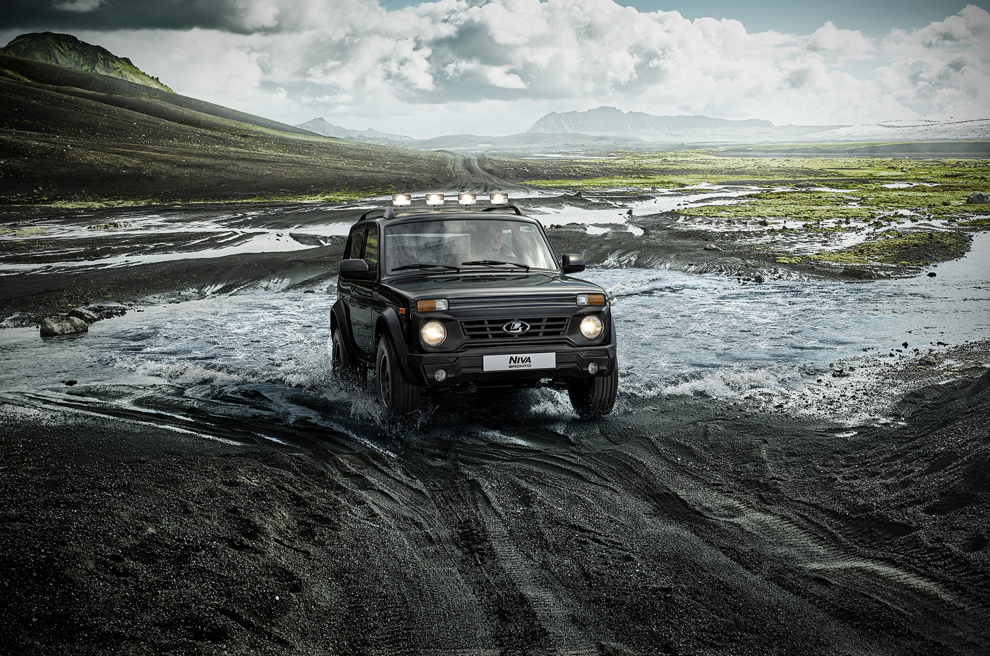 Lada, la marca de autos rusa también se ha visto obligada a detener su ...