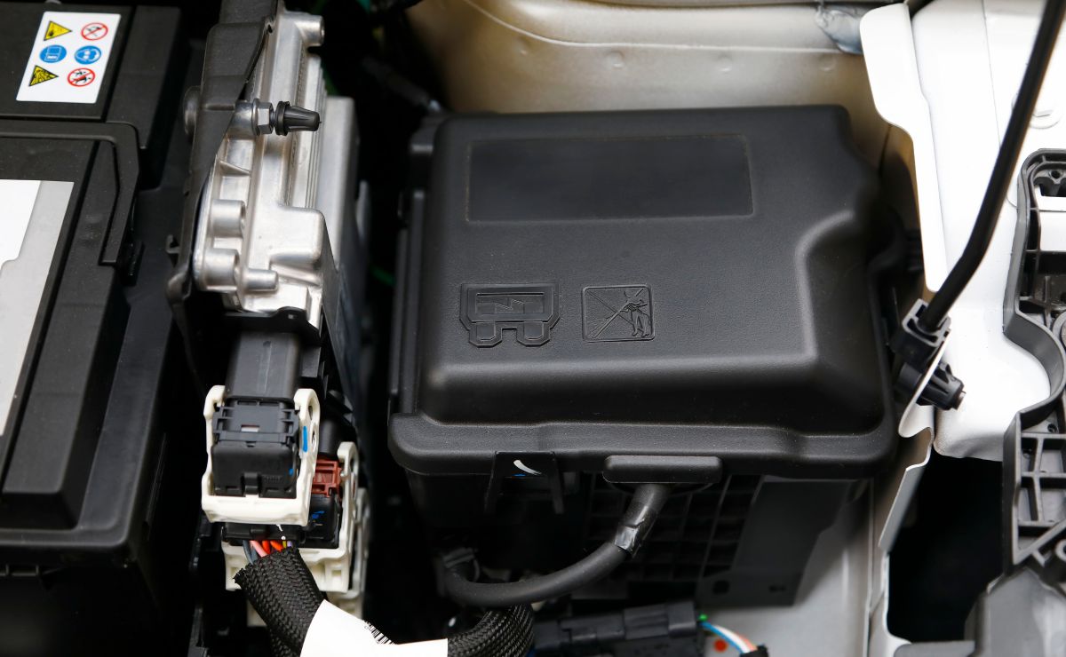 Qué es un ECM, ECU, PCM y TCM en los autos - Siempre Auto