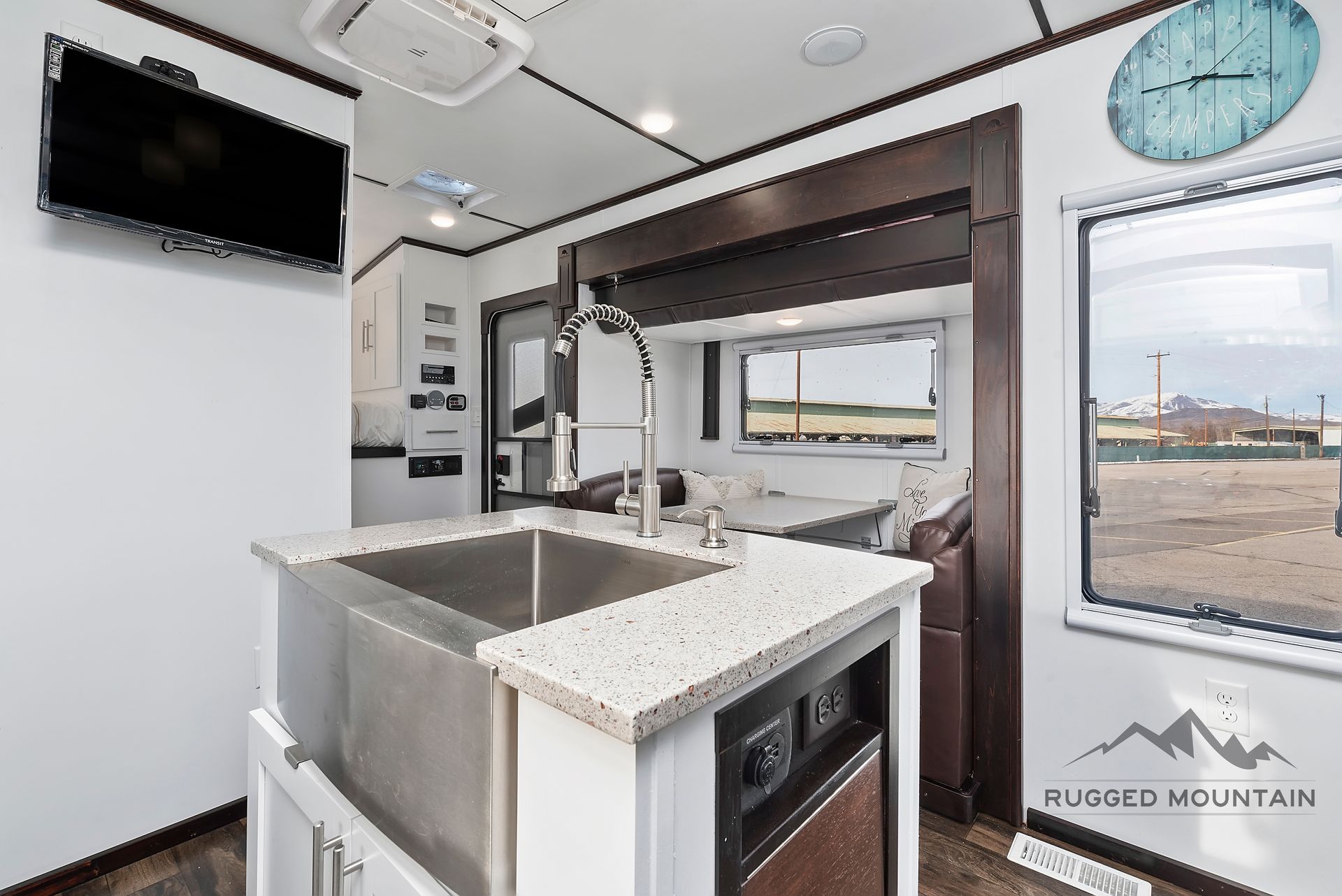 La motorhome de tus sueños: Rugged Mountain RV lanza Denali Triple ...