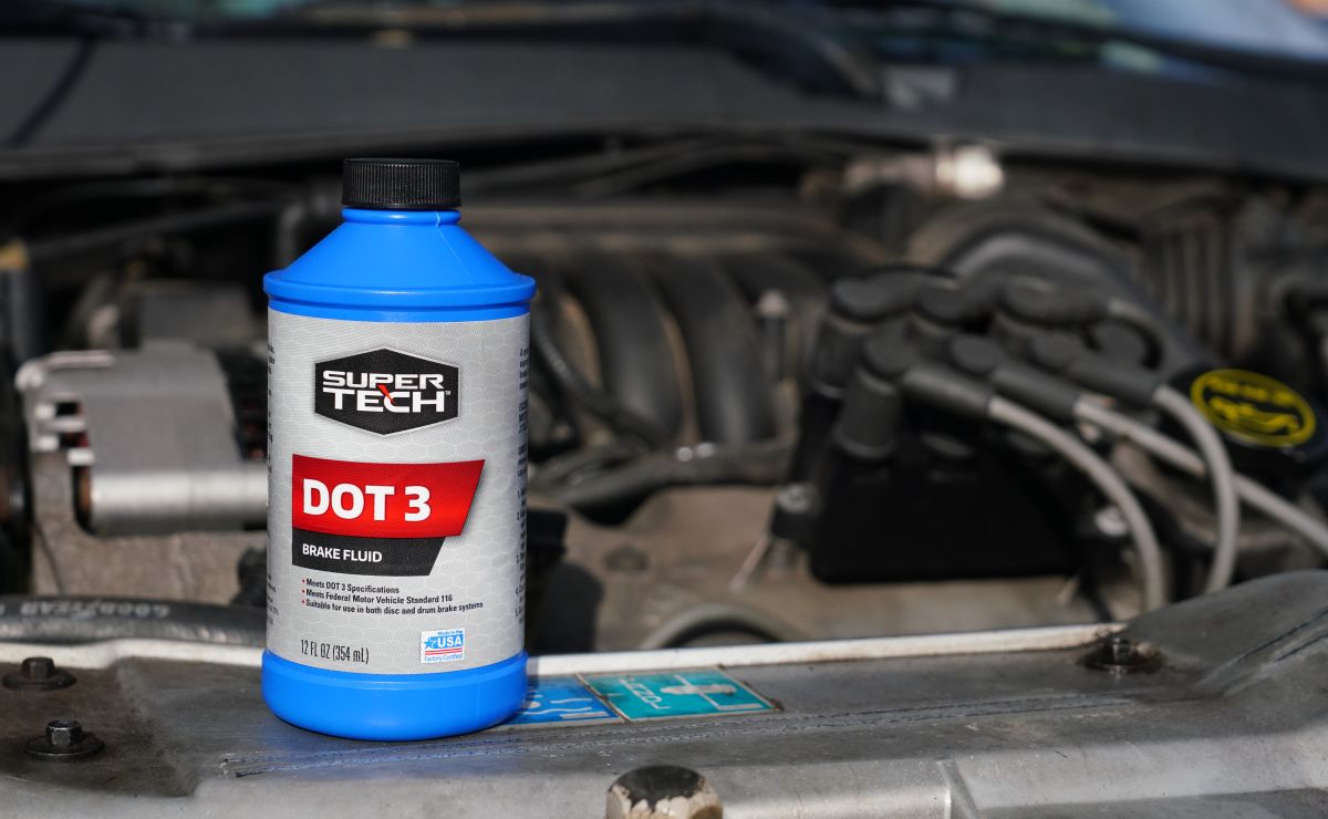 Qué tipos de líquido de frenos hay y cuál es el qué tu auto necesita - Siempre Auto