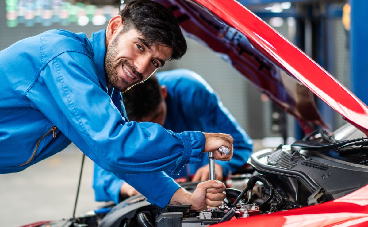 Mecánica automotriz: claves de un oficio muy demandado - Siempre Auto