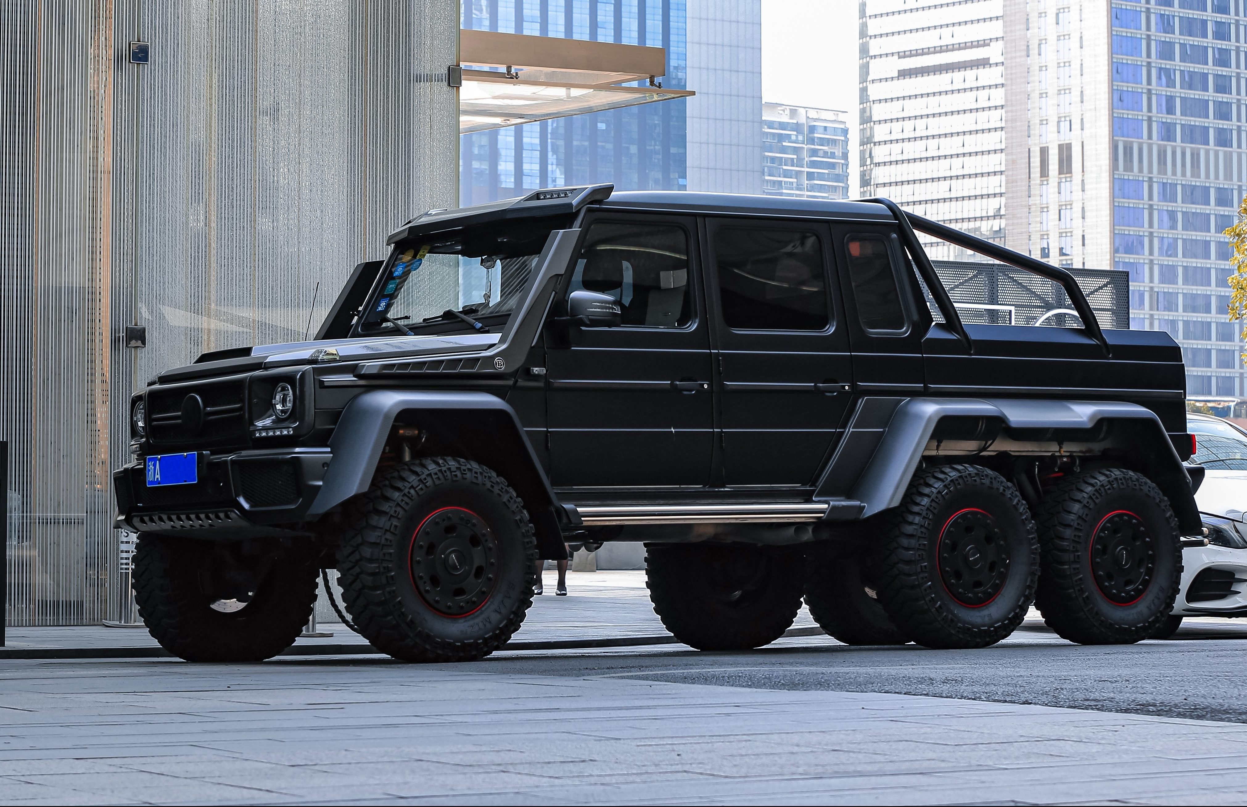 Ventajas y desventajas de las camionetas 6x6 - Siempre Auto