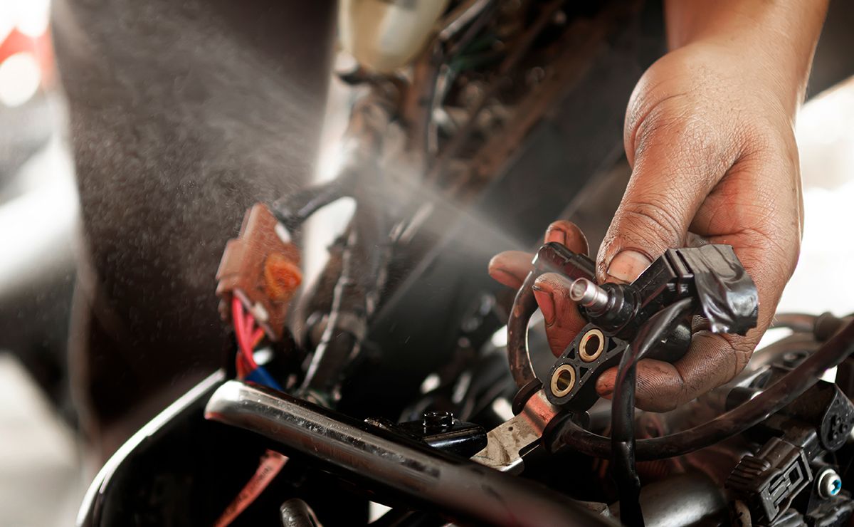 Cómo limpiar los inyectores del carro - Siempre Auto