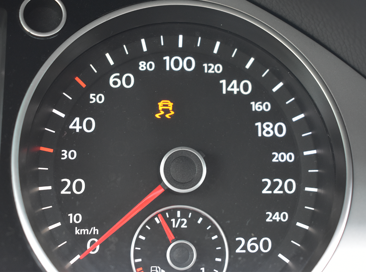 Qué es el sistema de Control Dinámico del Vehículo - Siempre Auto