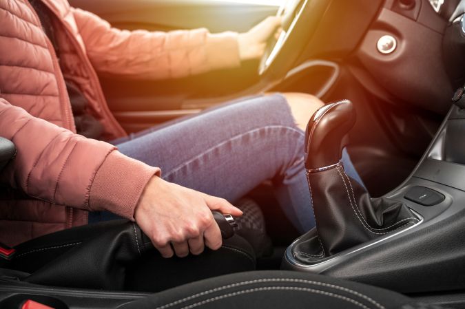 Técnicas de frenado que todos los conductores deben conocer - Siempre Auto