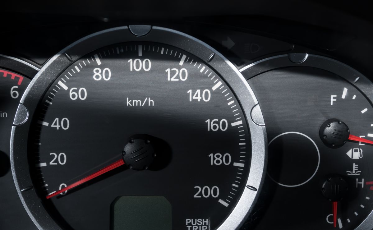 Por qué el velocímetro del auto marca más velocidad que el del GPS ...