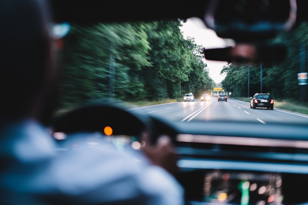 Las fallas que hacen que tu auto responda lento al acelerar - Siempre Auto