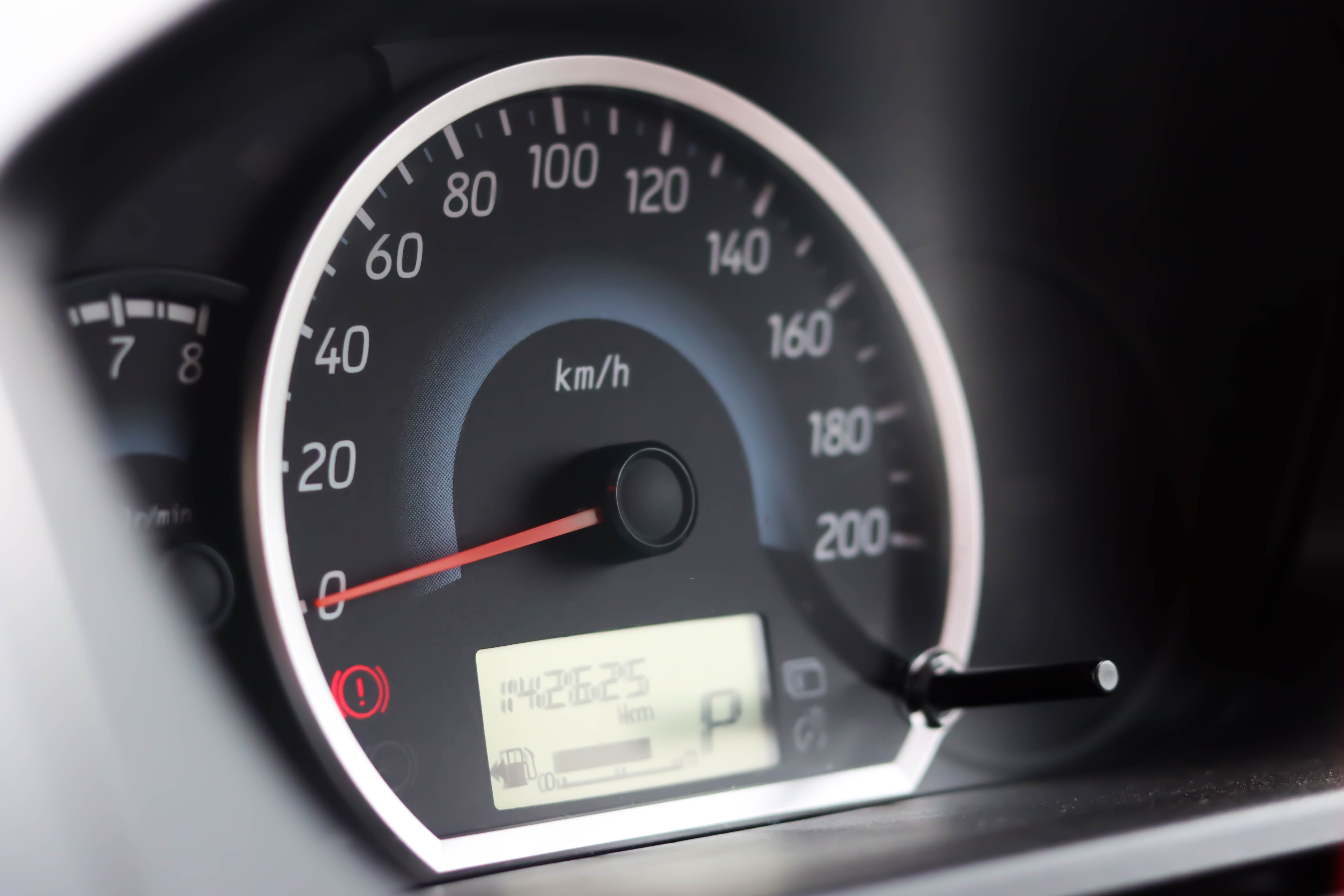 Guía de kilometraje por año para autos: cuánto debe tener un auto usado ...