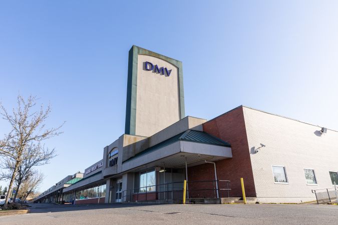 25 cosas que debes saber para el examen de manejo en el DMV 2024 ...