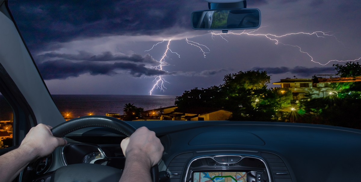 ¿Qué le pasa a un carro si le cae un rayo? - Siempre Auto