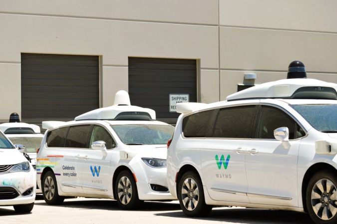 Los "robotaxis" Waymo ahora están disponibles en San Francisco ...