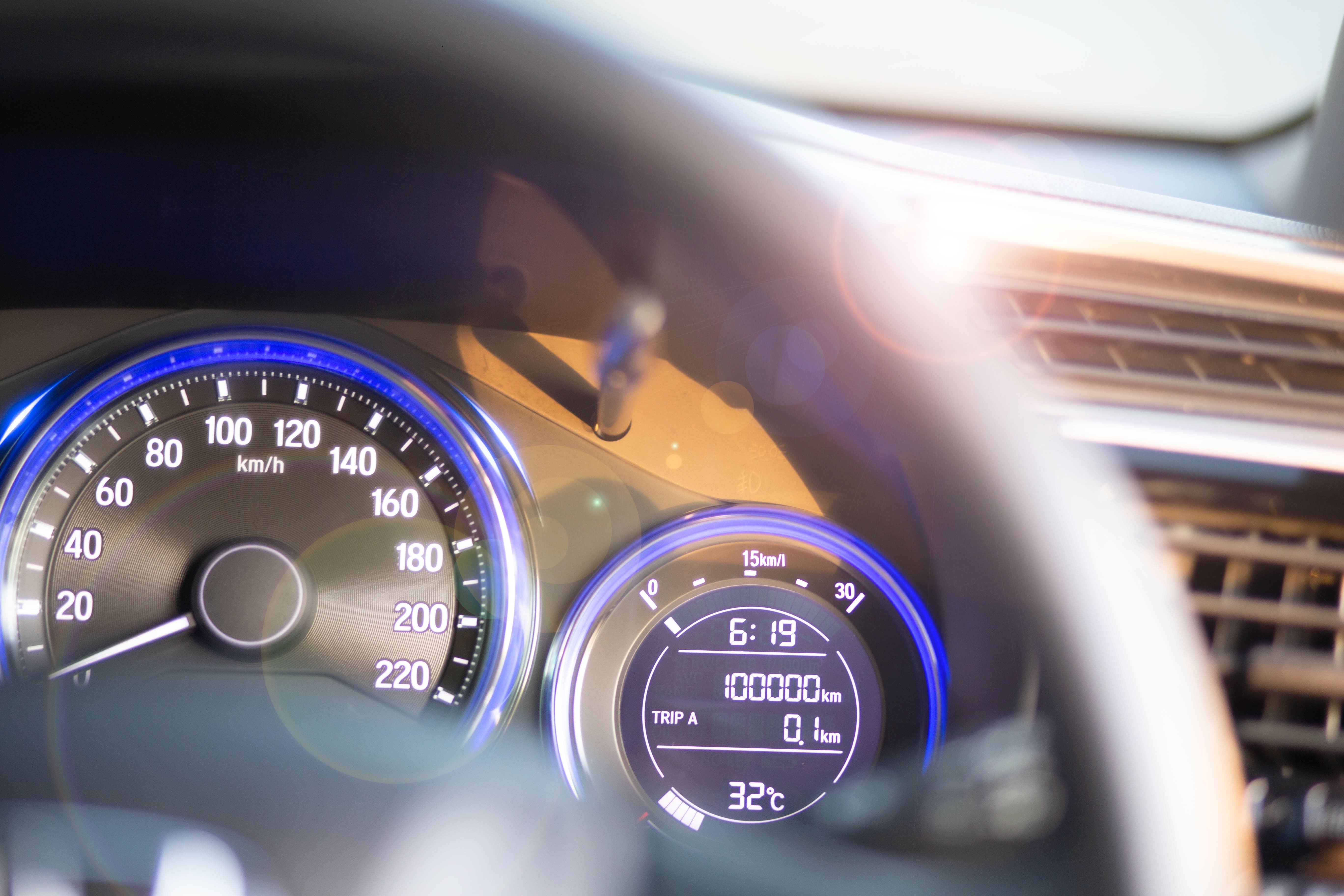 Cómo se lee el kilometraje del auto - Siempre Auto