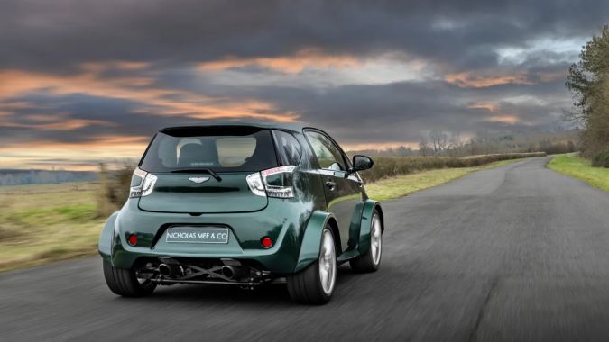 En venta el único mini auto de Aston Martin con motor V8 - Siempre Auto