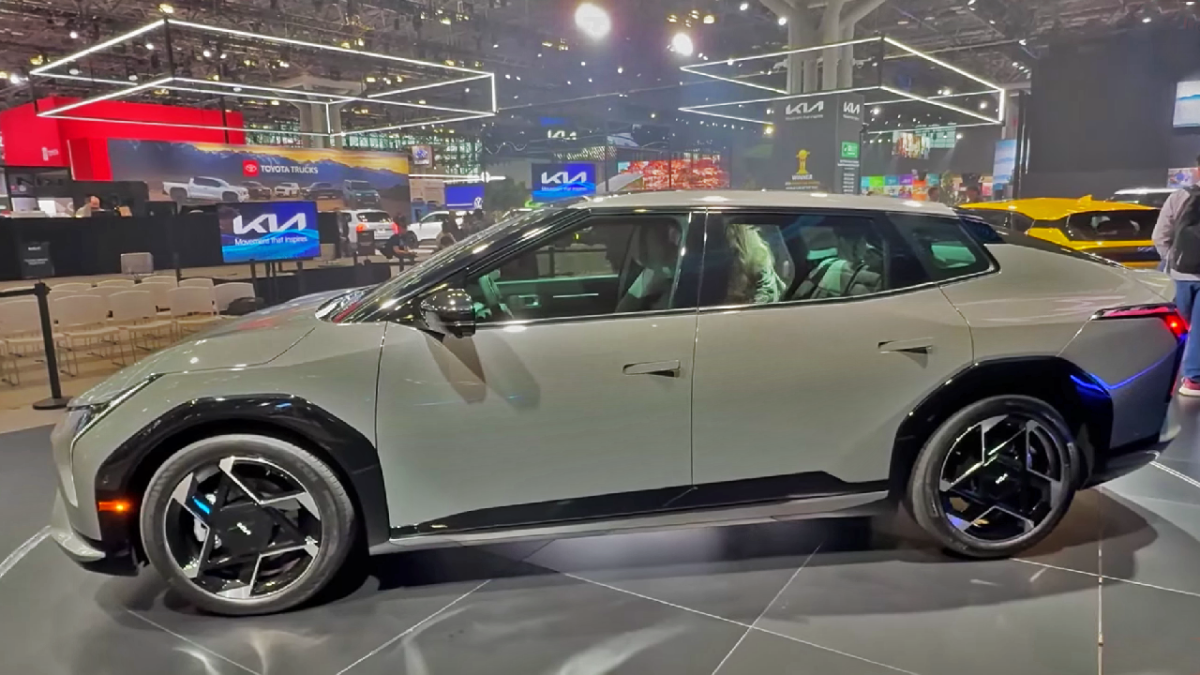 EV4, K4 Hatchback y EV9: video exclusivo con lo último de Kia - Siempre Auto