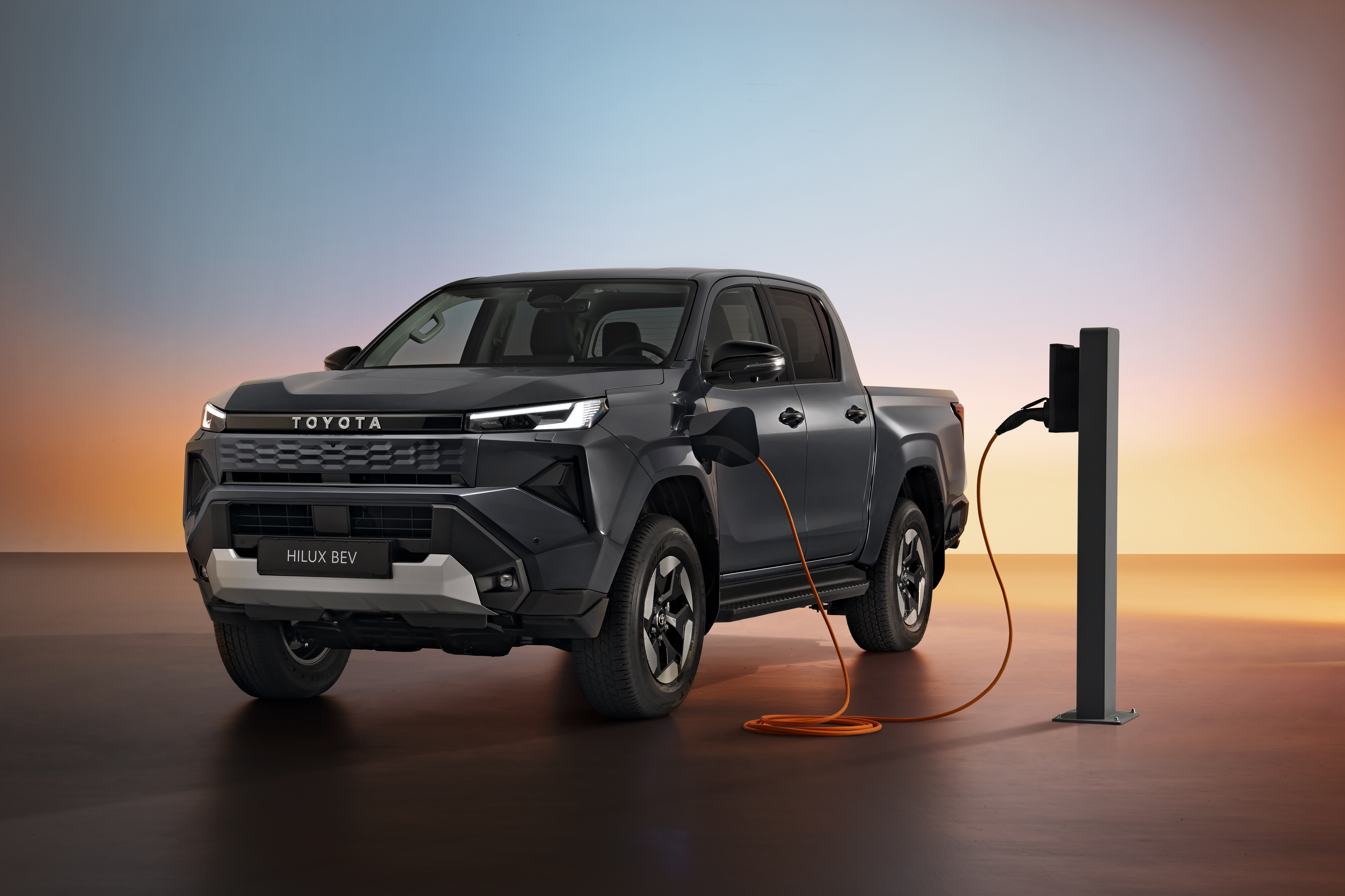 Toyota presenta su primera Hilux 100% eléctrica - Siempre Auto