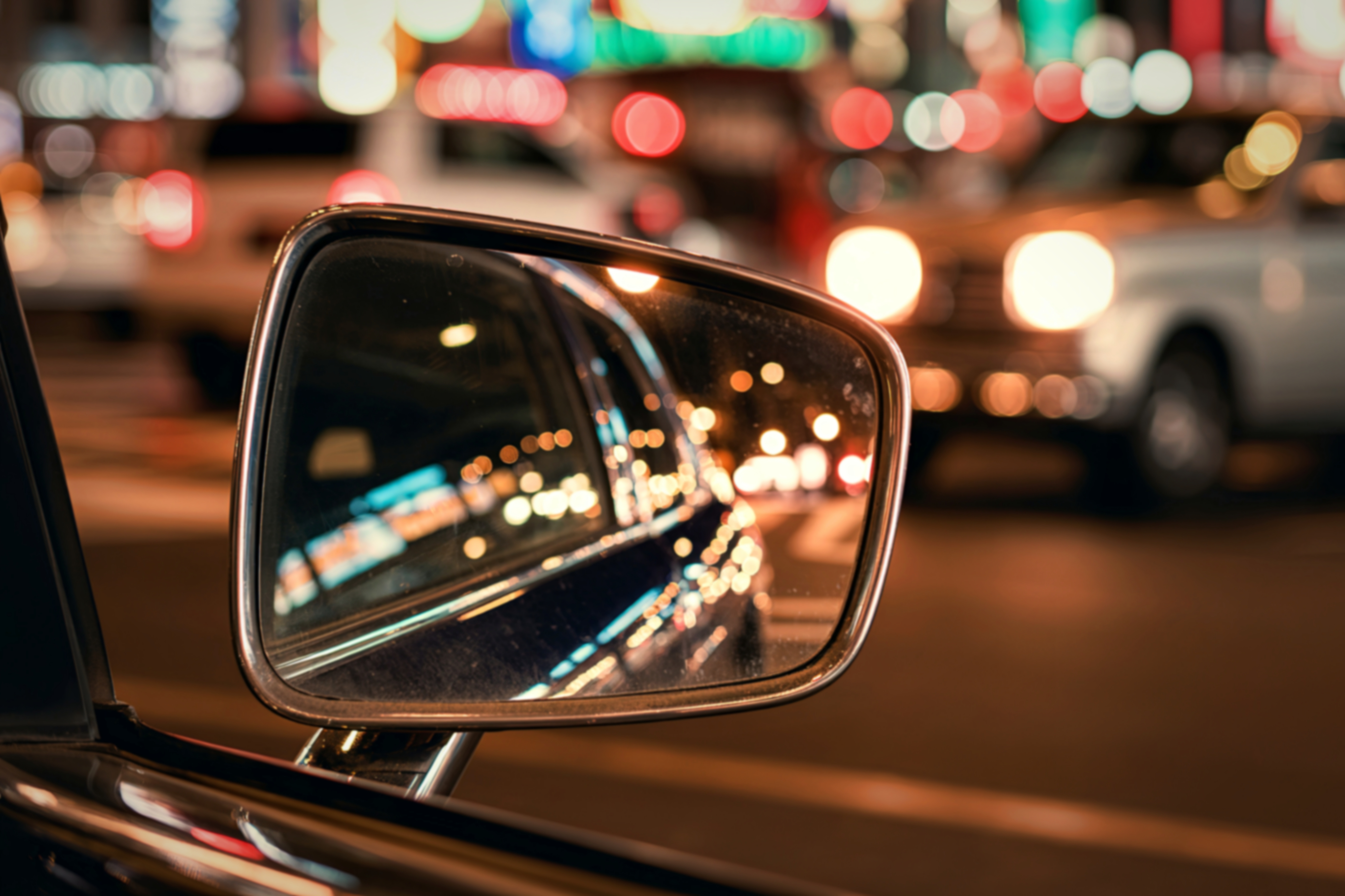 Manejo nocturno seguro en ciudades estadounidenses - Siempre Auto