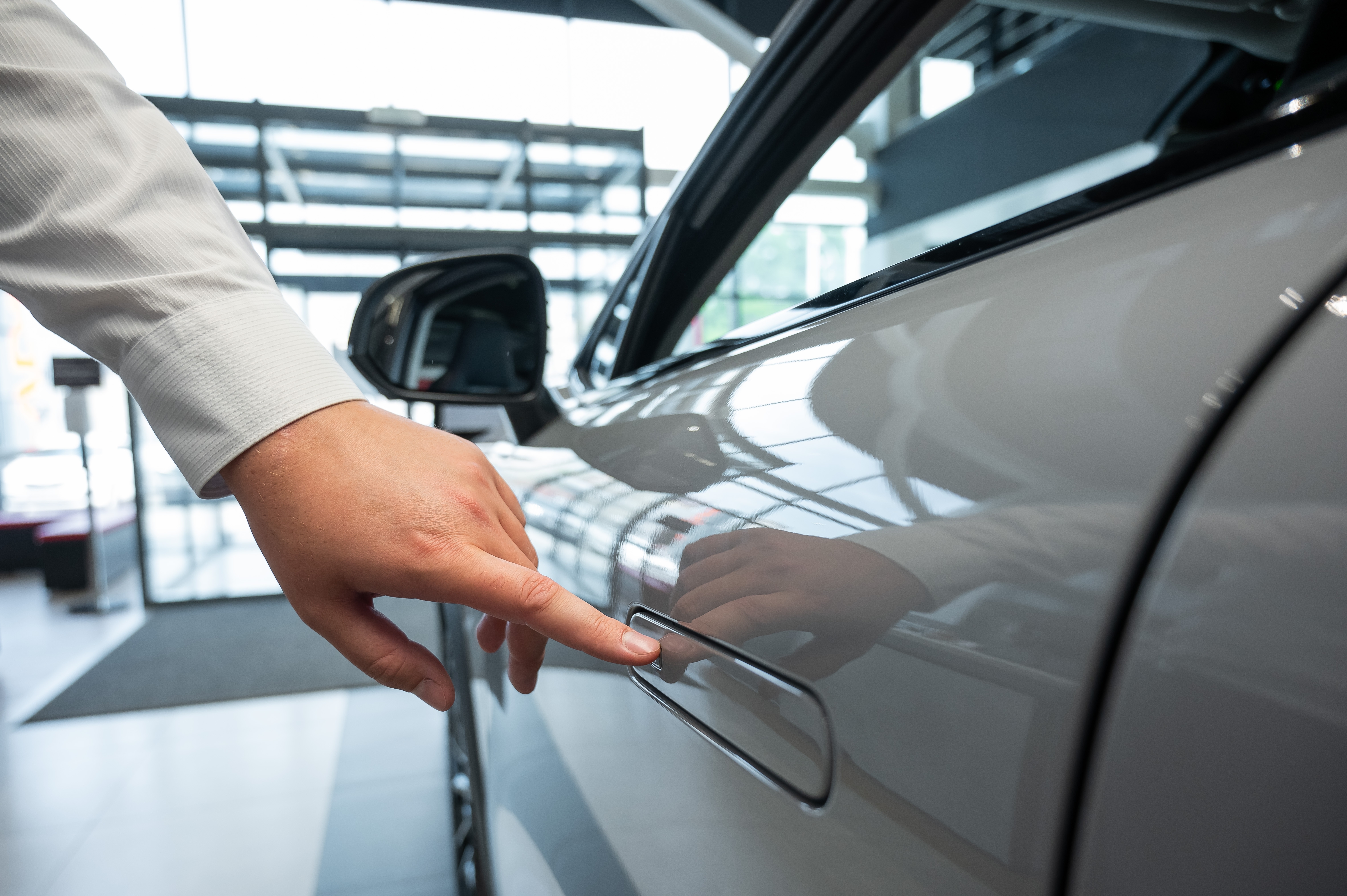 China prohíbe las manillas ocultas en los autos: ¿afectará a todas las ...